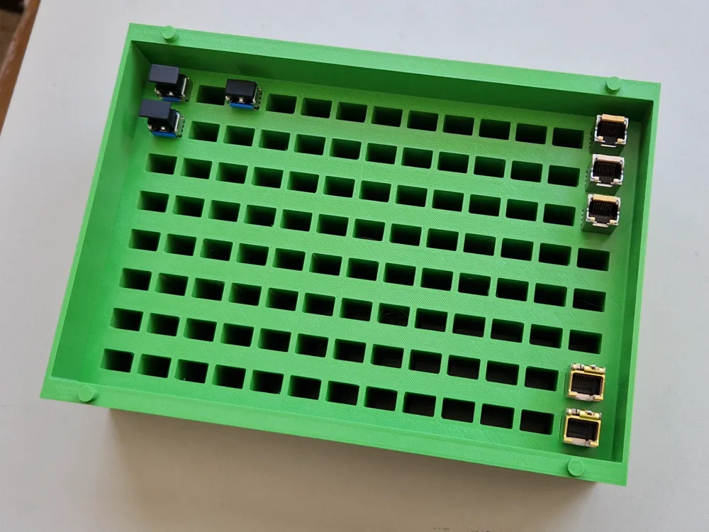 SFP Stackable holder by Jan Vojtěch Vaníček MakerWorld: Download Free ...