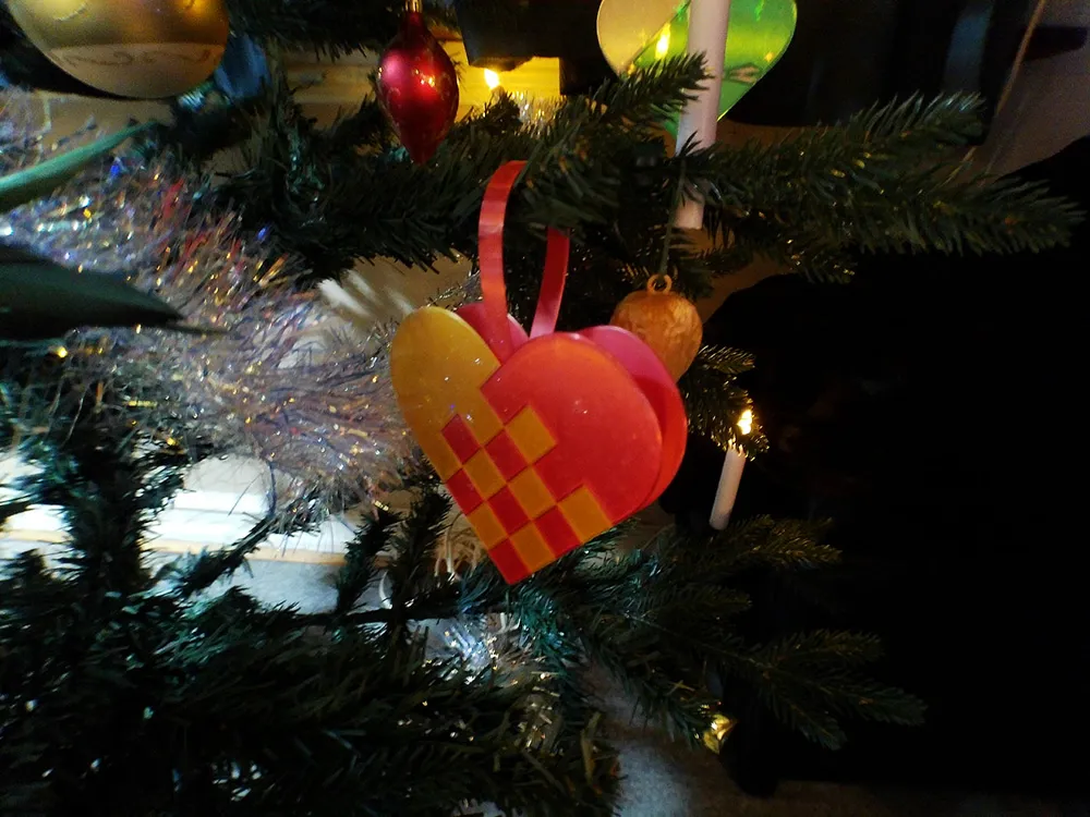 10x Christmas Fake Weaved Paper Heart Ornaments - Free 3D Print Model ...