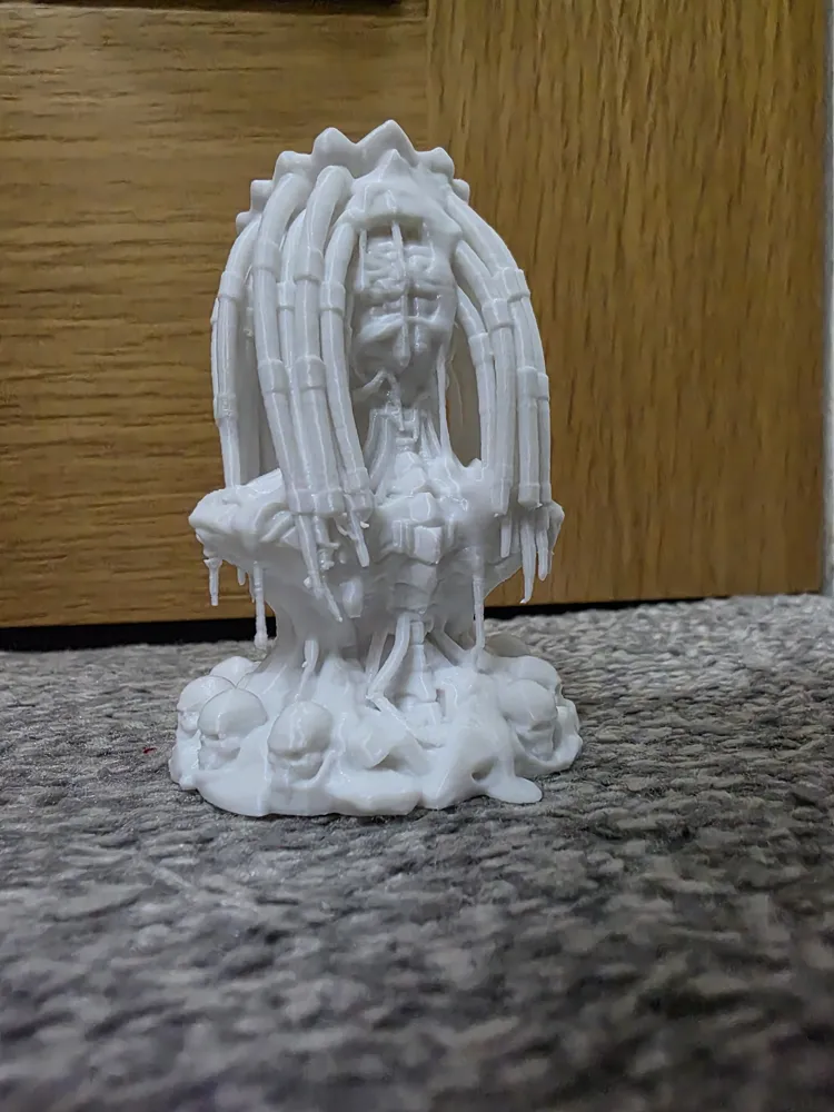 predator statue - Free 3D Print Model - MakerWorld