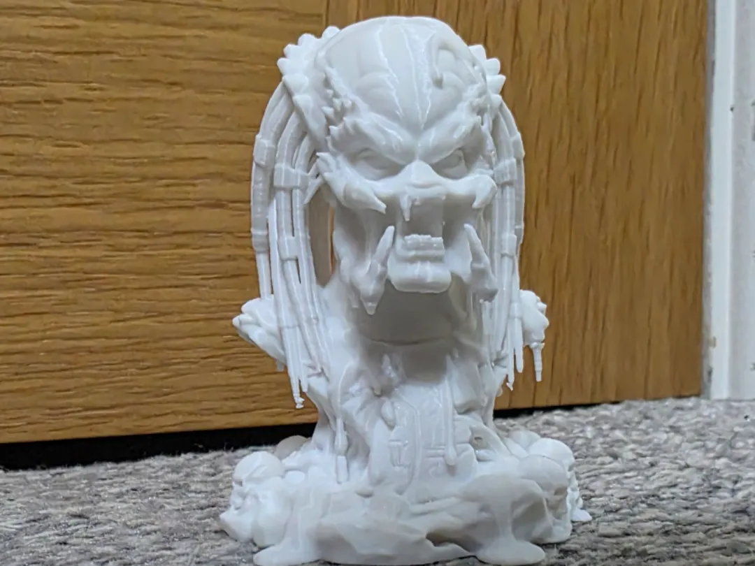 predator statue - Free 3D Print Model - MakerWorld
