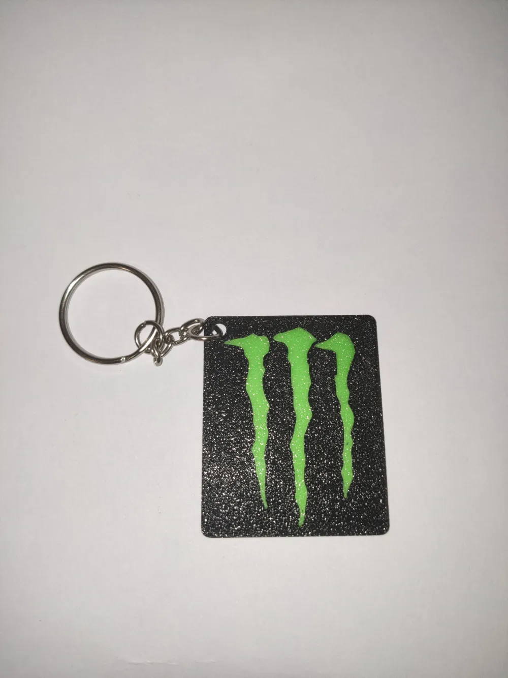 Monster logo keychain by Disttrack3D - MakerWorld