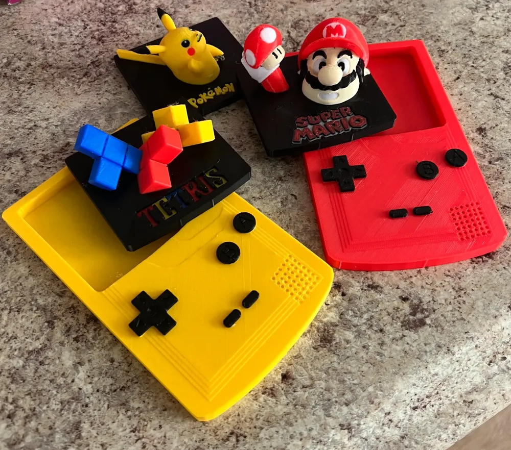 Gameboy Frame with Swappable Screens Remixed by kylemraley - MakerWorld