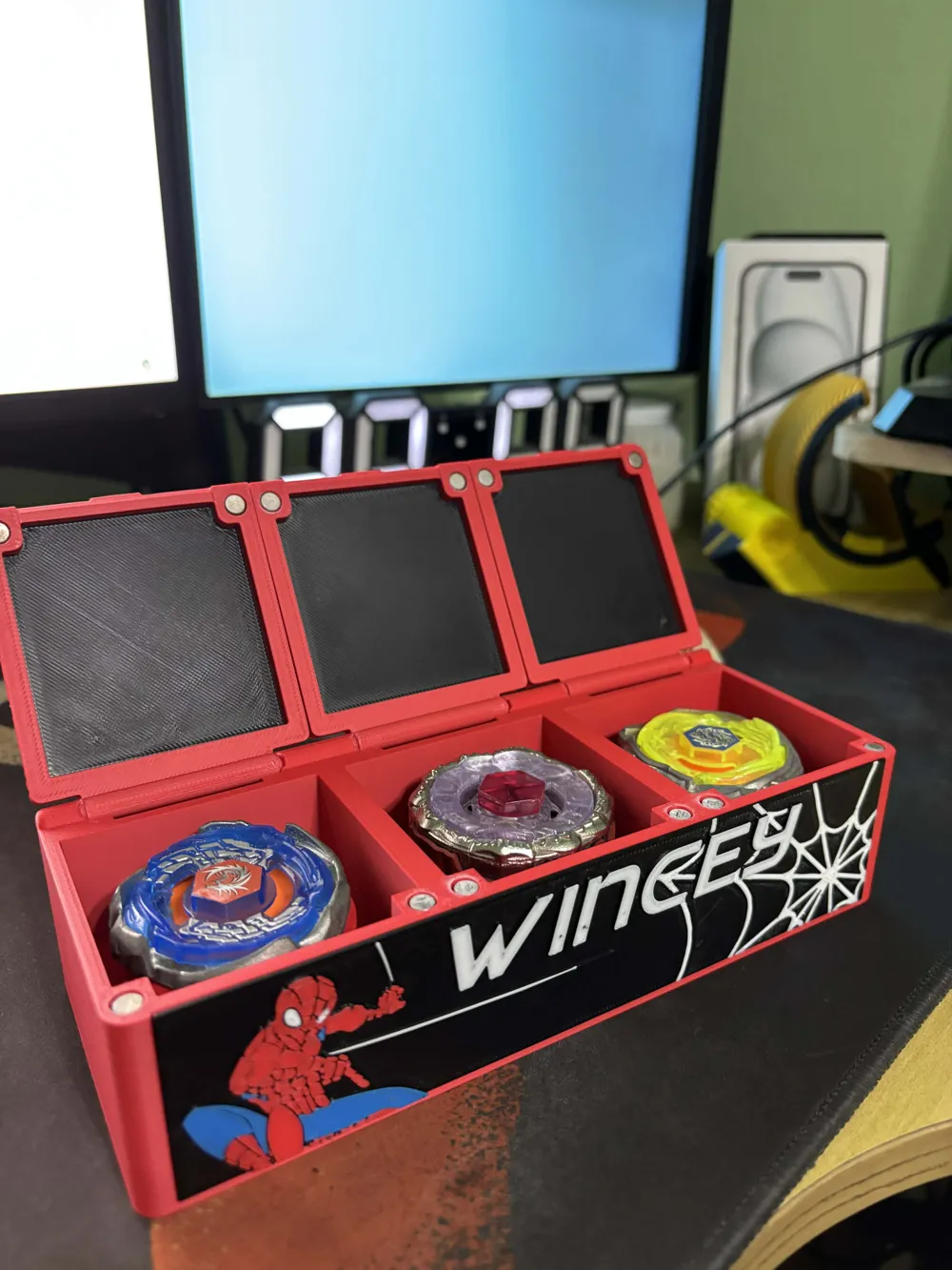 MAGNETIC STANDARD BEYBLADE DECK CASE - Free 3D Print Model - MakerWorld