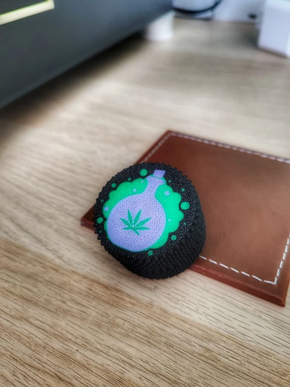 grinder weed - Free 3D Print Model - MakerWorld