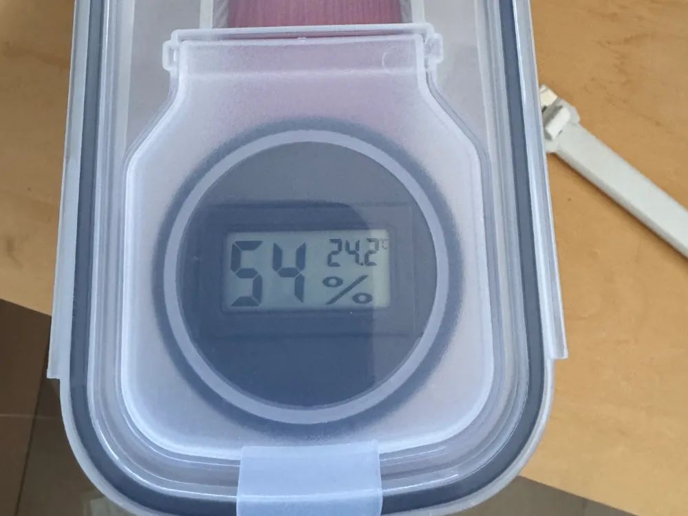 Hygrometer adapter for cereal box by Cipriani 3Design - MakerWorld
