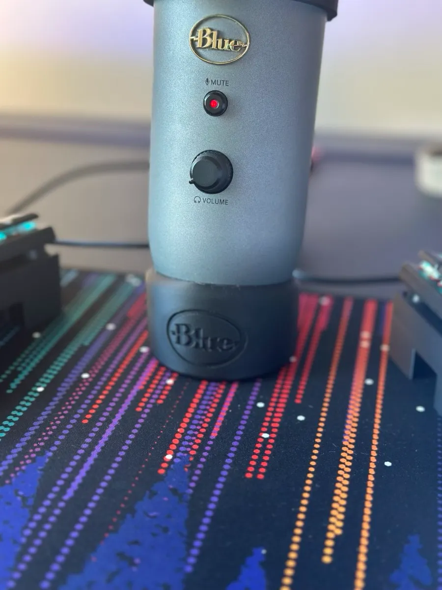 Blue yeti low profile stand by pablopunk - MakerWorld