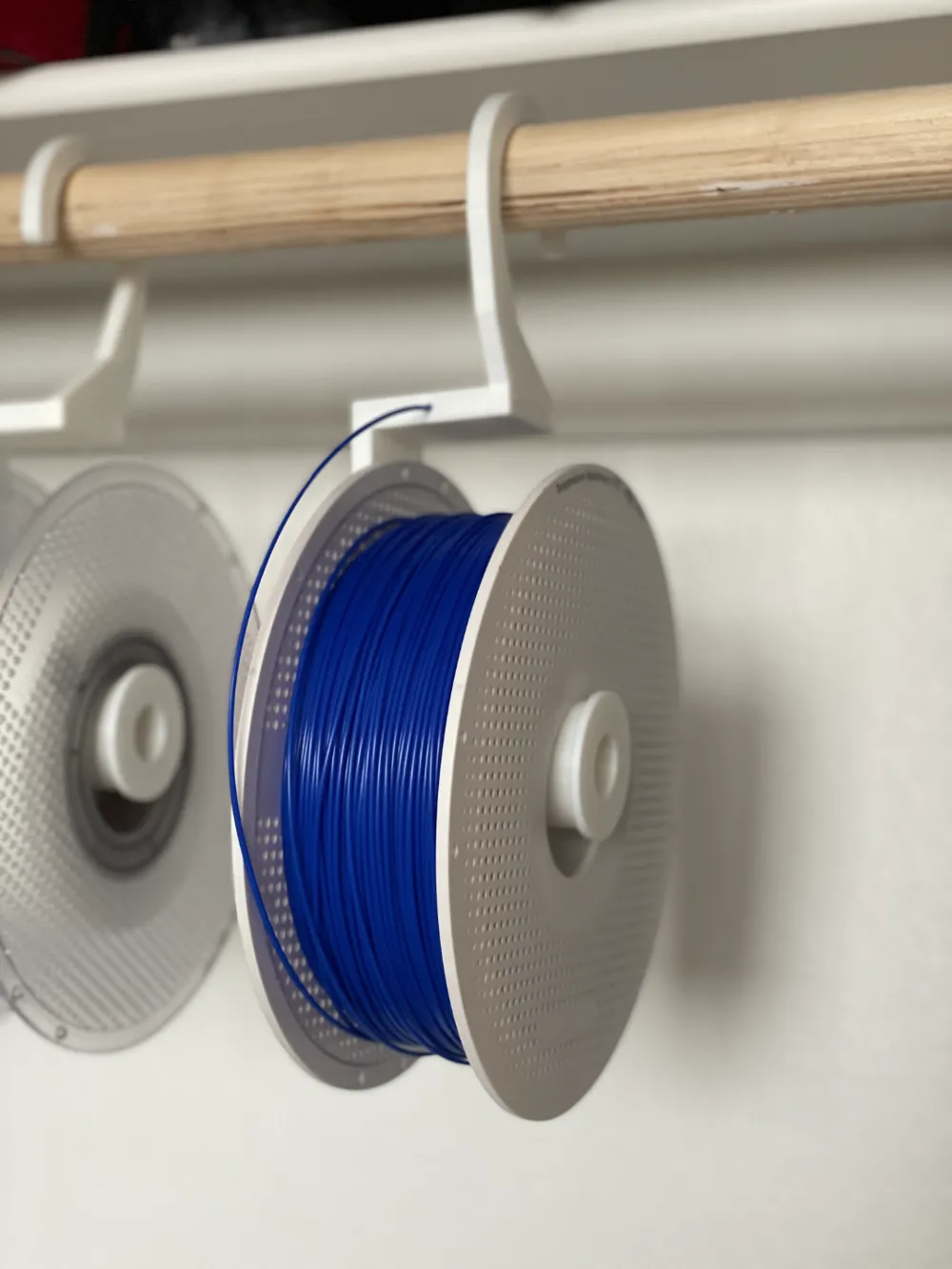 Filament Hanger w/ Clip by Kit Crafters - MakerWorld