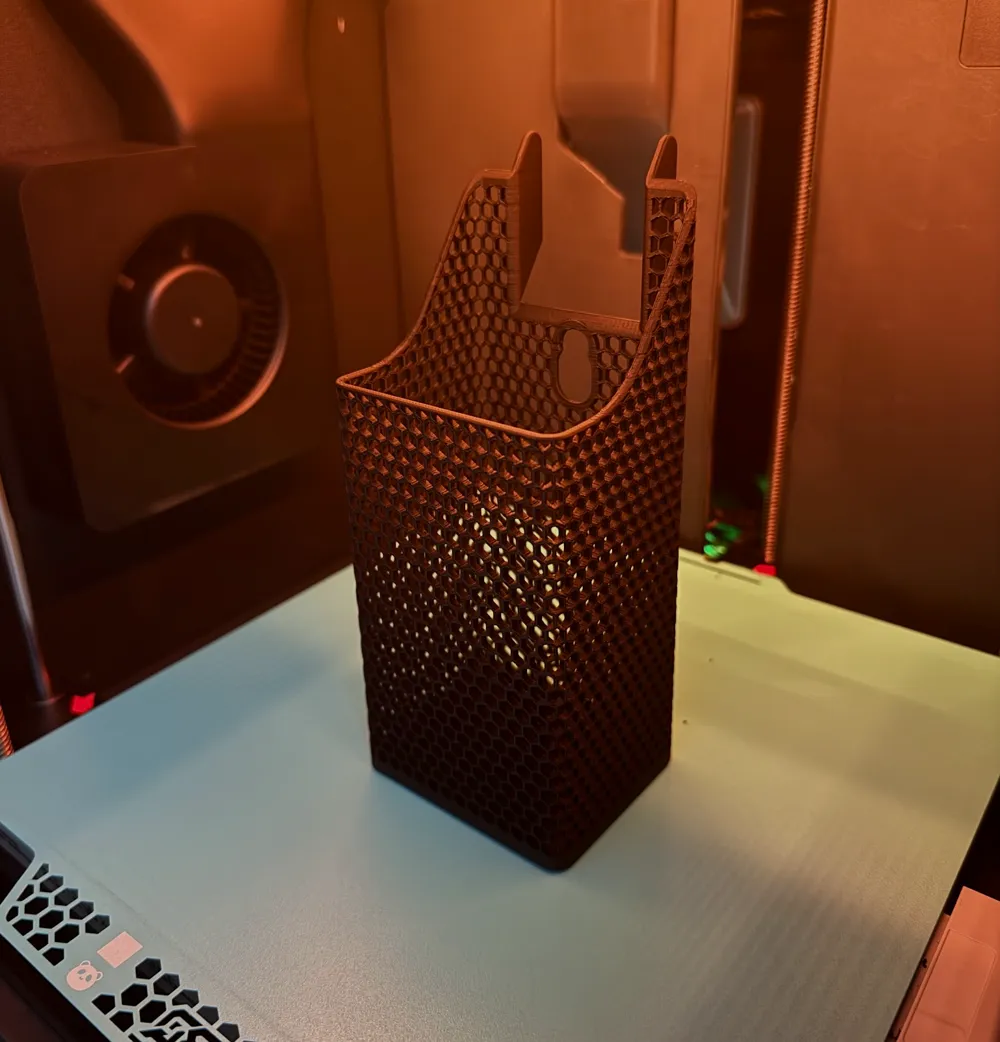 Quick Release Poop Bucket - Free 3D Print Model - MakerWorld