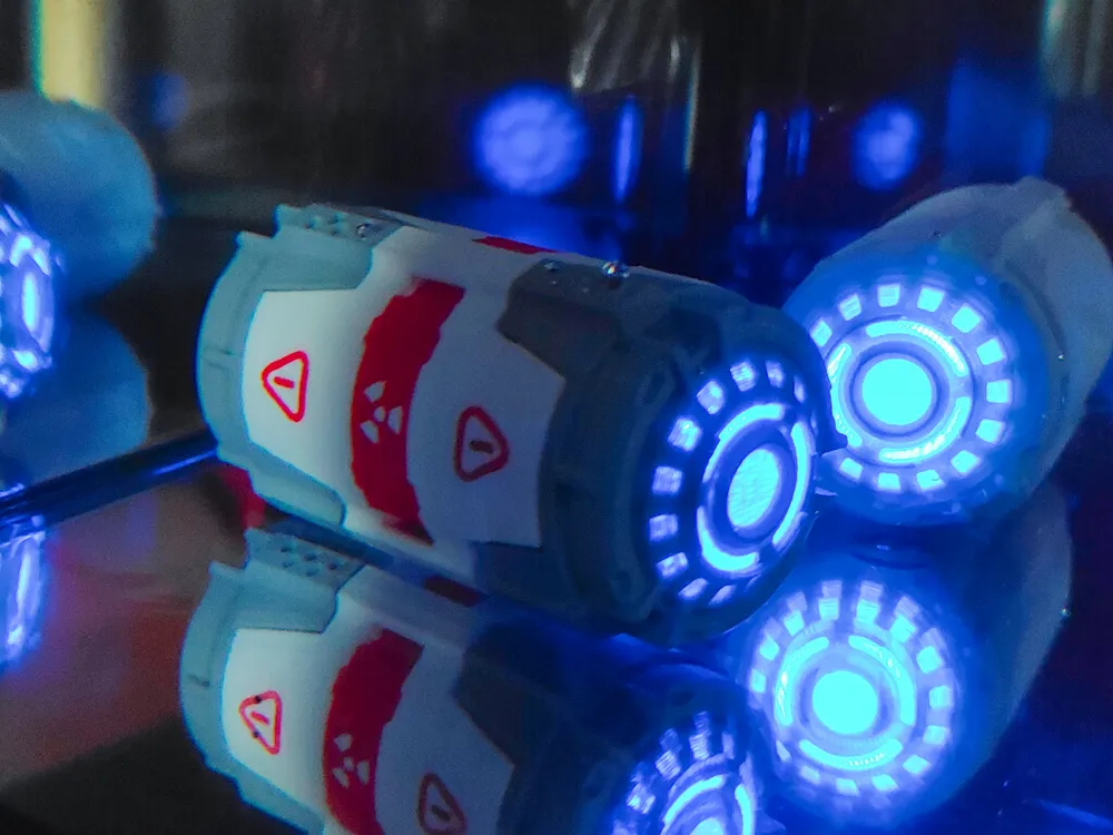 Mech Core (Remote Control Waterproof LED Lamp) by 邦德不喝可乐 - MakerWorld
