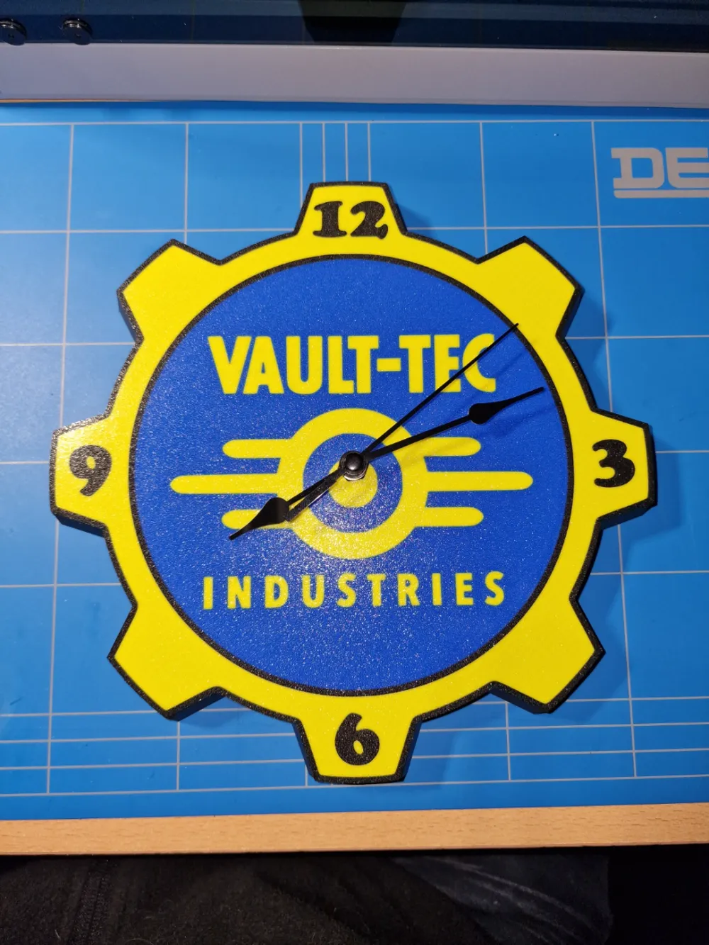 VAULT-TEC FALLOUT CLOCK Remixed by mkersjes - MakerWorld