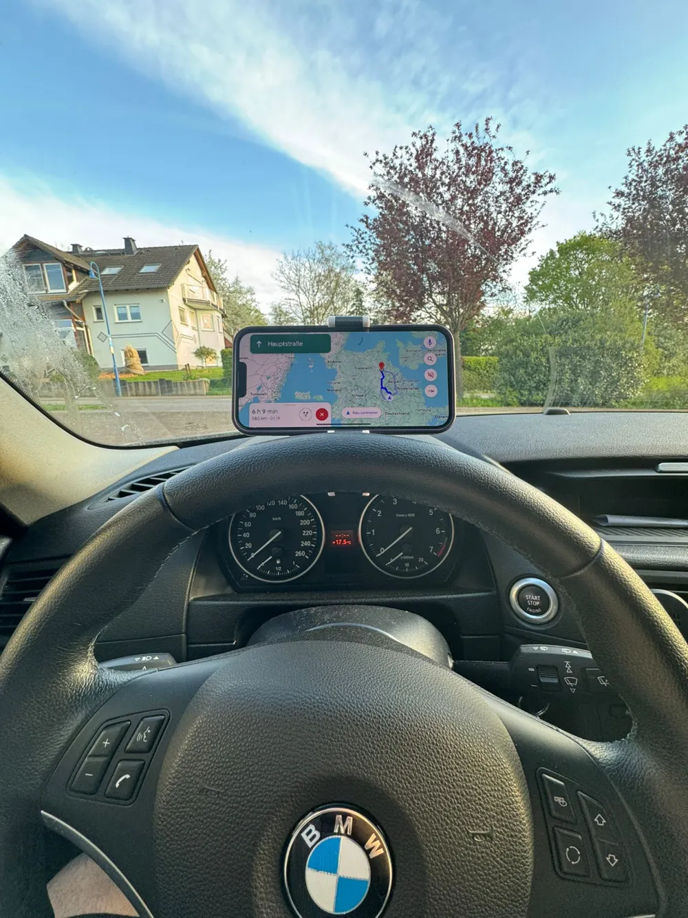 Cockpit Phone Holder Clip v1 - Free 3D Print Model - MakerWorld