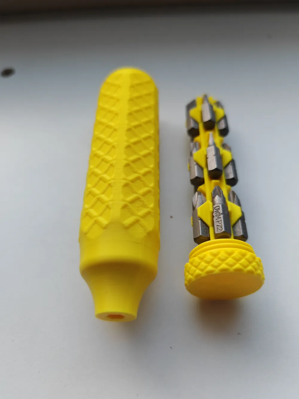 Screwdriver with bit storage - Free 3D Print Model - MakerWorld