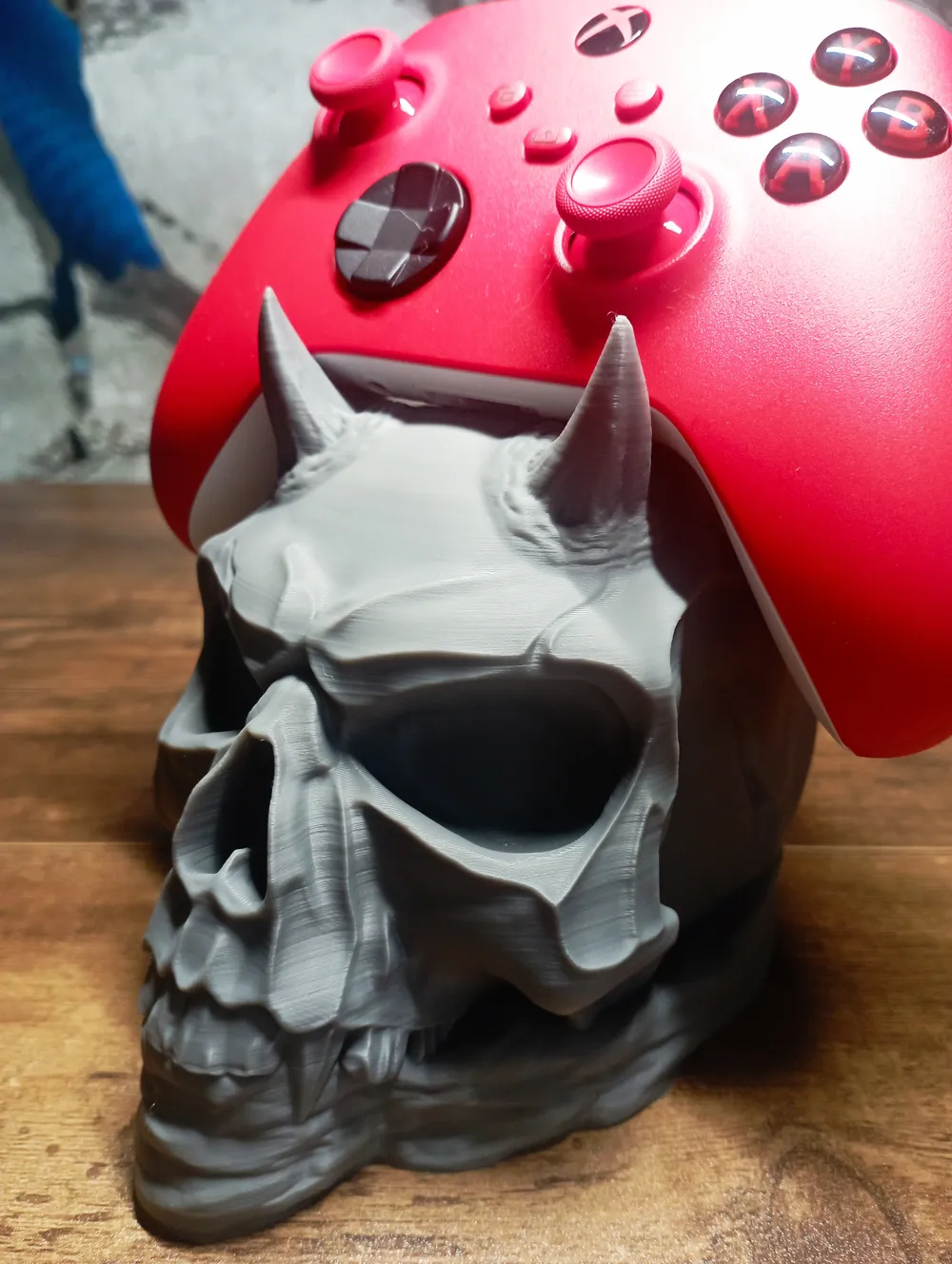 Controller stand for Xbox "Demon skull" - Free 3D Print Model - MakerWorld