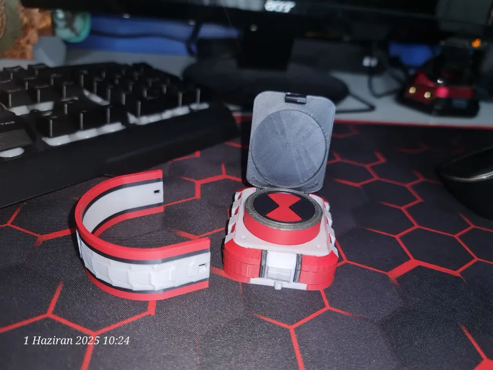 Ben 10 Omniverse Omnitrix (Ben Tennyson, Albedo) by azizcan8 MakerWorld ...