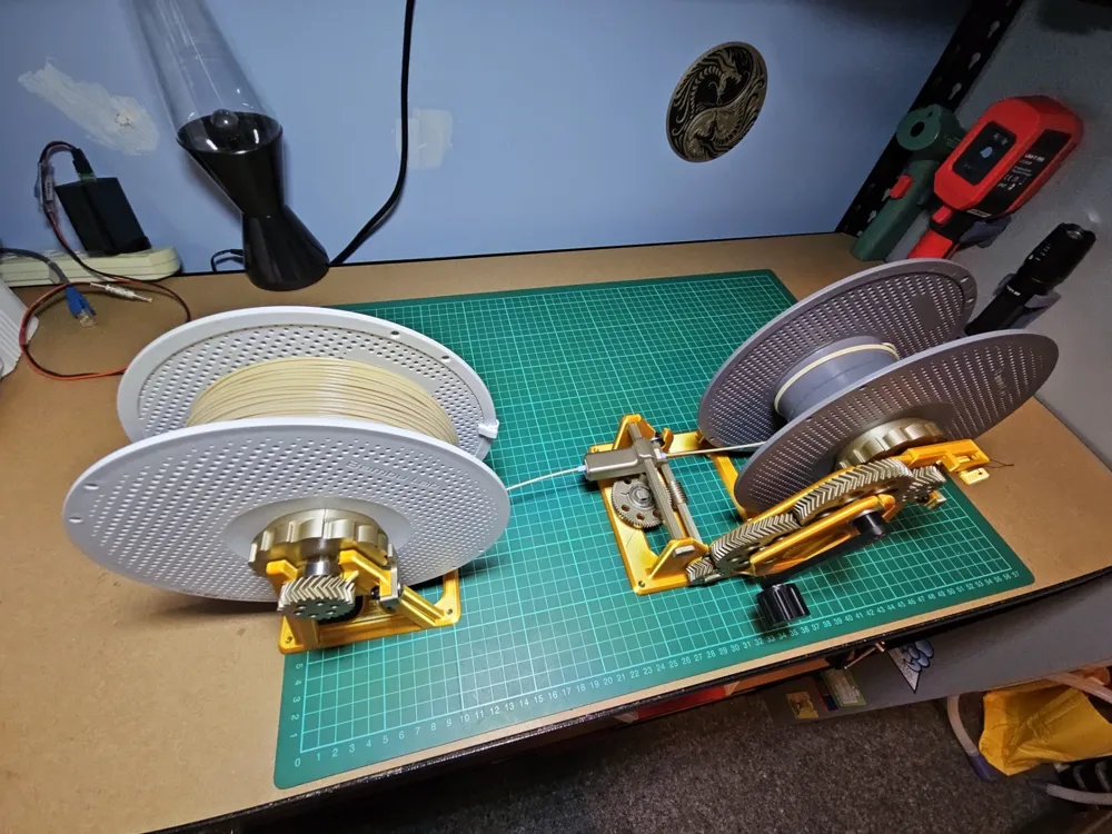 Respooler Winder V2.0 (with a difference) - Free 3D Print Model ...