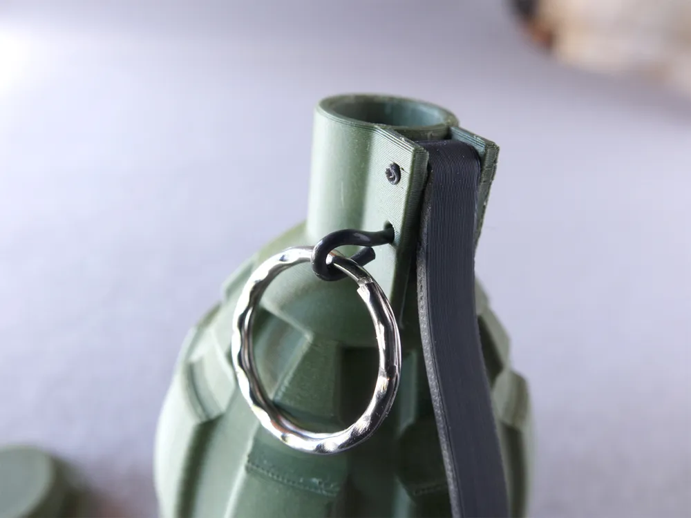 hand grenadeas a salt shaker - Free 3D Print Model - MakerWorld