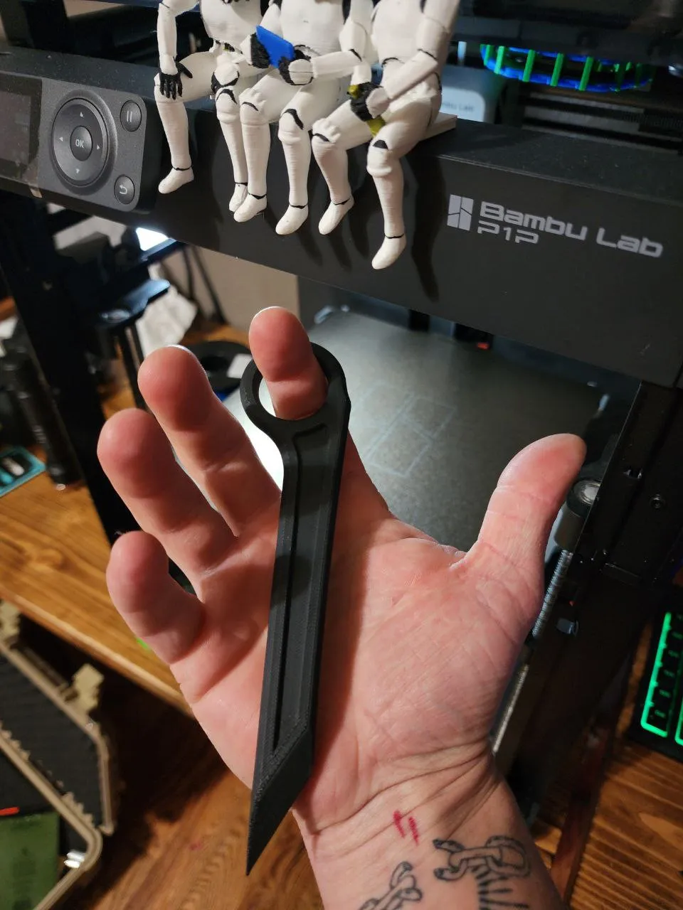 Dagger with Finger ring From Laff Dynamics by KD ConceptsMakerWorld ...