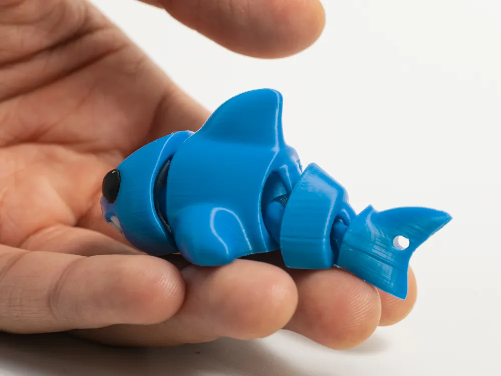 Flexi Shark - Articulated & Keychain - Free 3D Print Model - MakerWorld