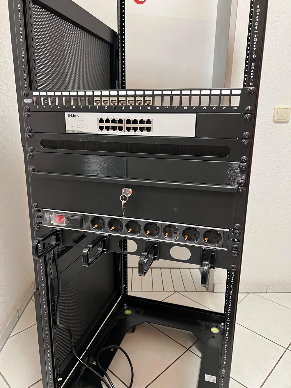 19-inch Modular Rack Mount Blanks by Mauker MakerWorld: Download Free ...