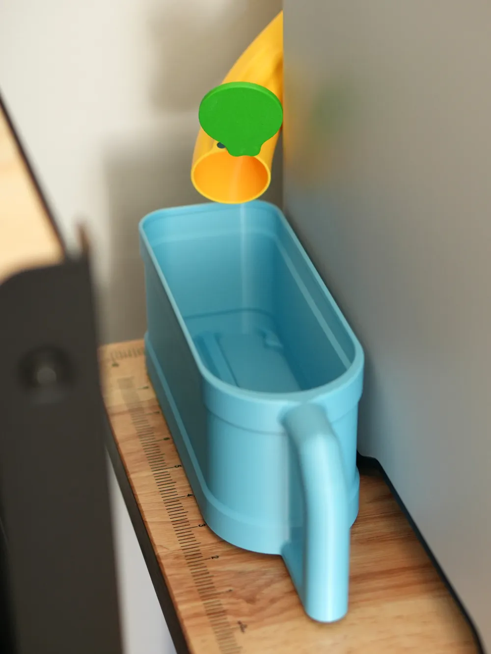 Banana Chute - Enclosed H2D/H2S Poop Chute - Free 3D Print Model ...