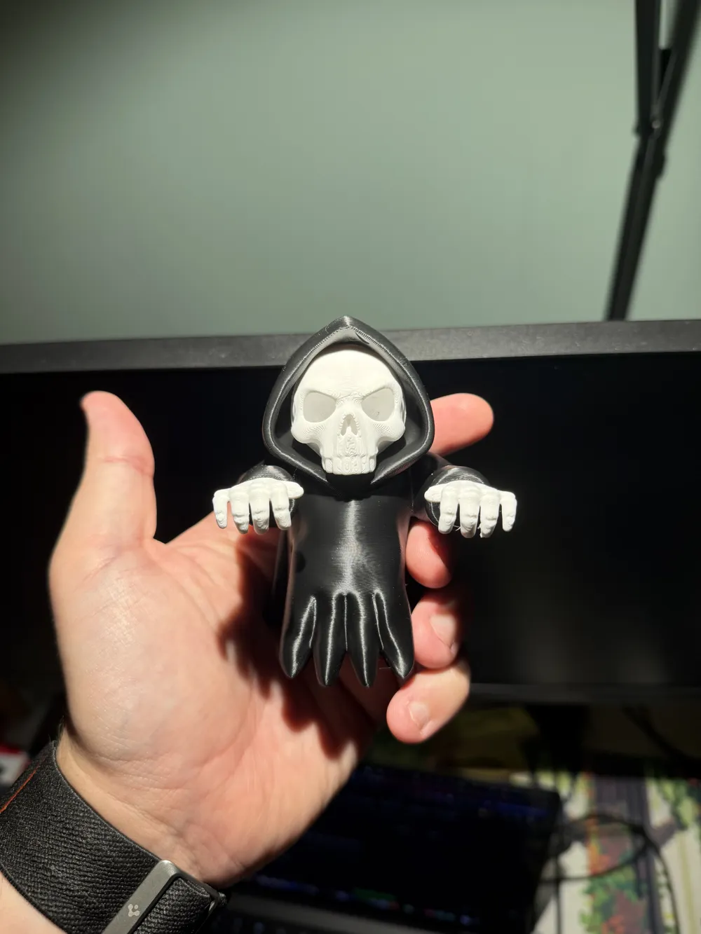 Grim Reaper Monitor Buddy by Salewski3D MakerWorld: Download Free 3D Models