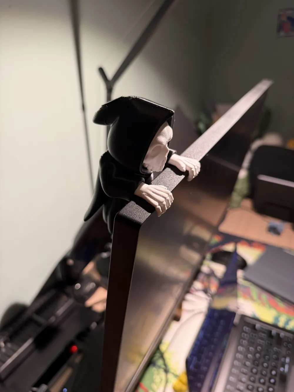 Grim Reaper Monitor Buddy by Salewski3D MakerWorld: Download Free 3D Models