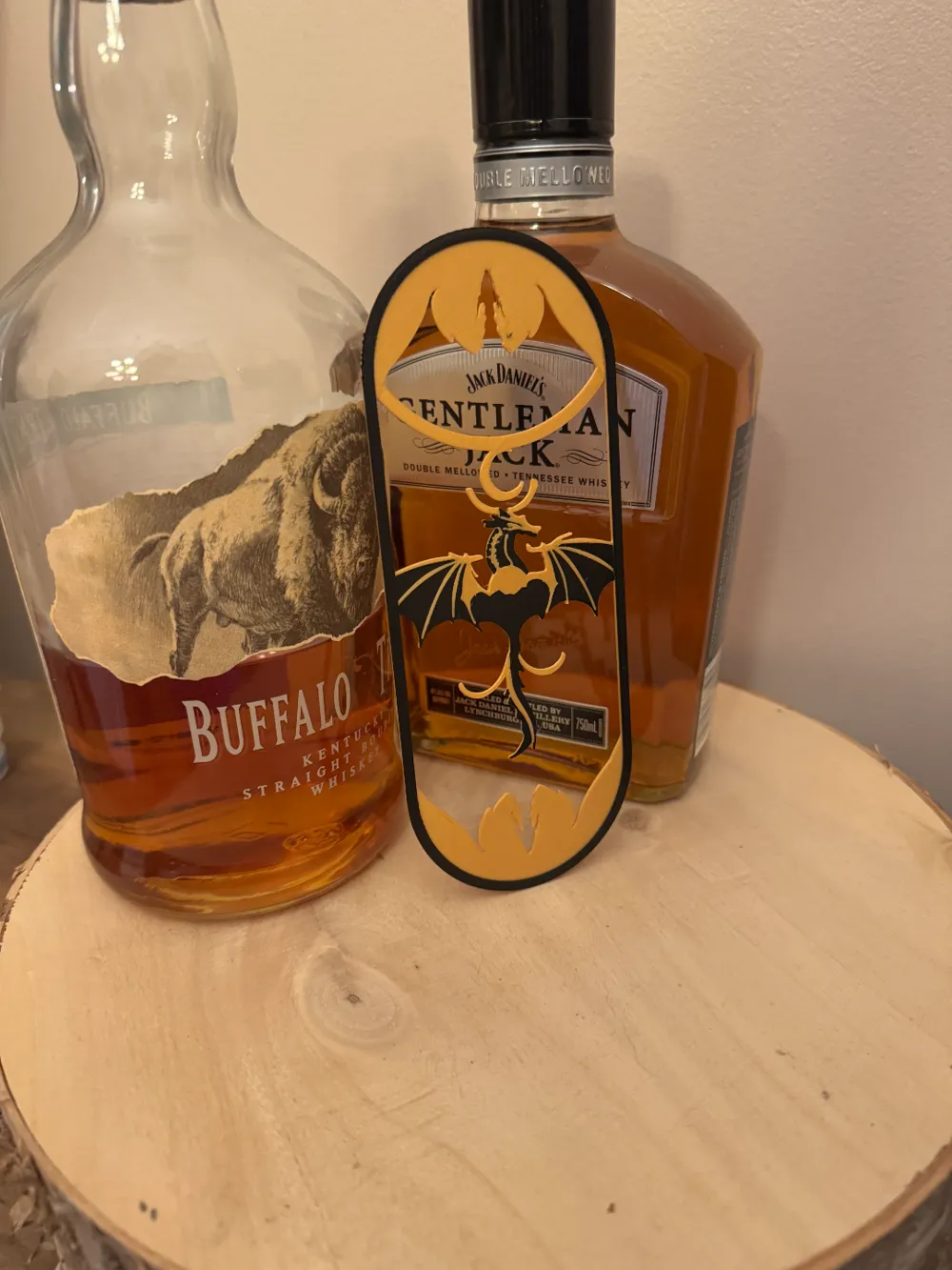 Fourth Wing Dragon Bookmark Golden Armor by Sandy Designs MakerWorld ...