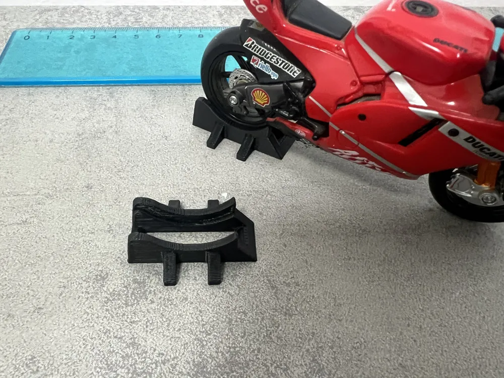 Maisto 1:18 motorcycle stand by Lep11 MakerWorld: Download Free 3D Models
