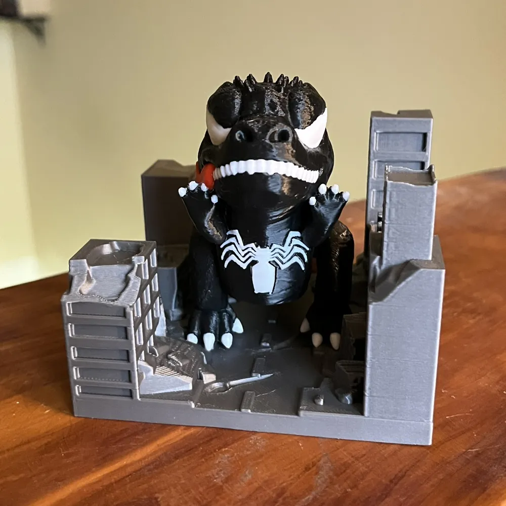 Combinación articulada flexible de Chibi Venom-zilla por Bear and Wolf ...