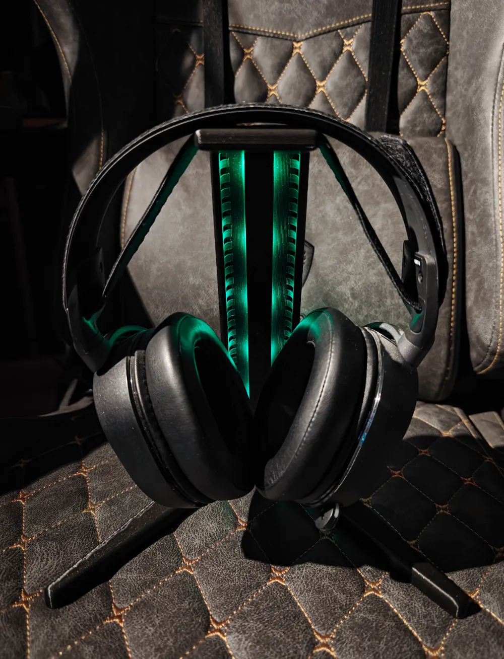 RGB Headphone Stand - Free 3D Print Model - MakerWorld