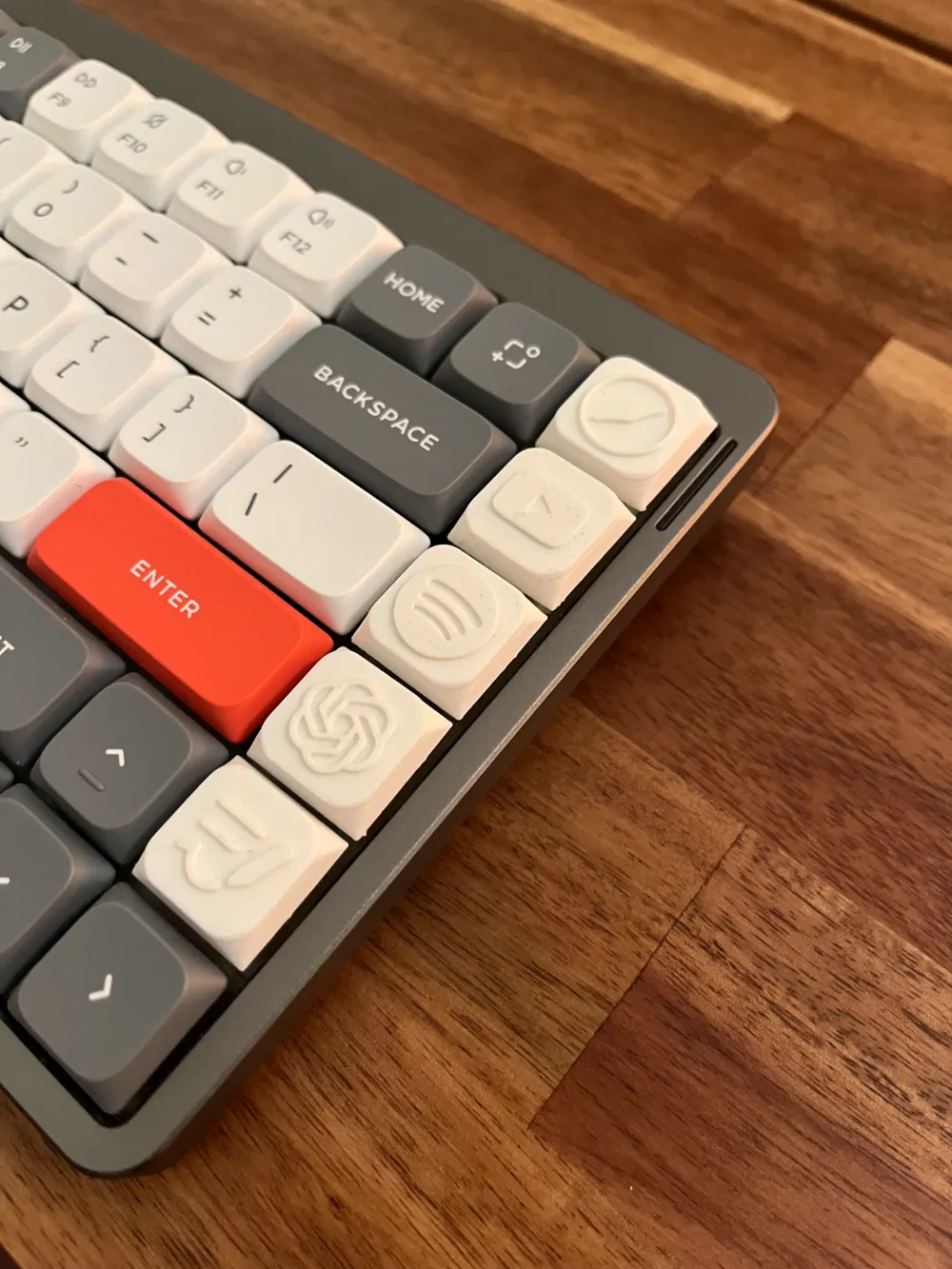 Mechanical Keycaps for Low-Profile Keyboard by Luca Reichhold ...