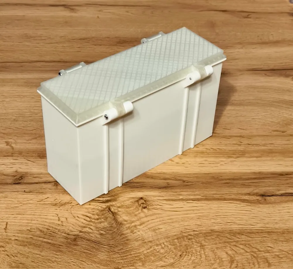 Practical closable box with clips by motorola2001 - MakerWorld