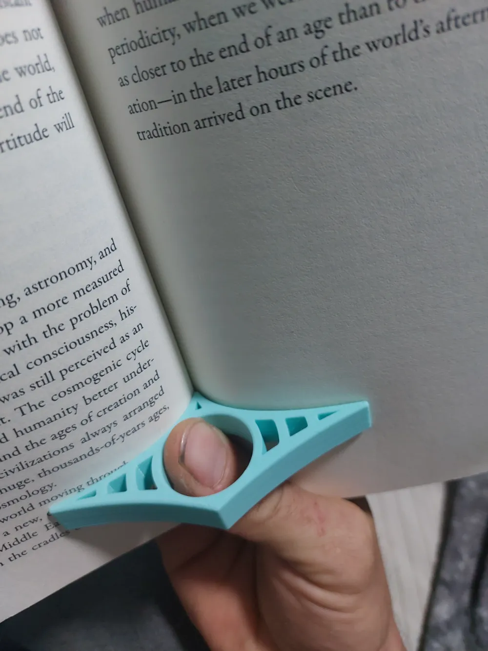 Book Chock by Gyroscopicdesigns MakerWorld: Download Free 3D Models