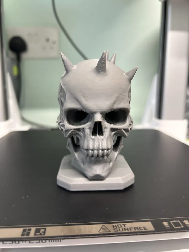 Iron Crown Skull by Disaster MakerWorld: Download Free 3D Models