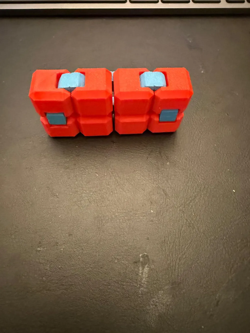 Infinity fidget cube TPU with PLA connectors - Free 3D Print Model ...