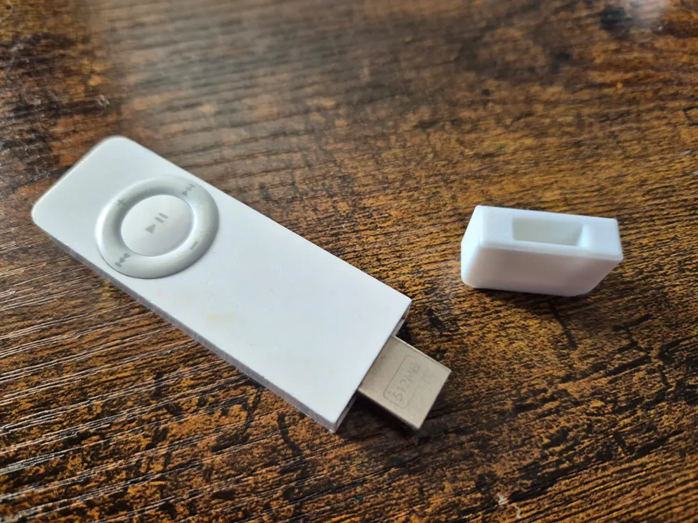 iPod Shuffle 1st Generation USB Cover by Jake MakerWorld: Download Free ...