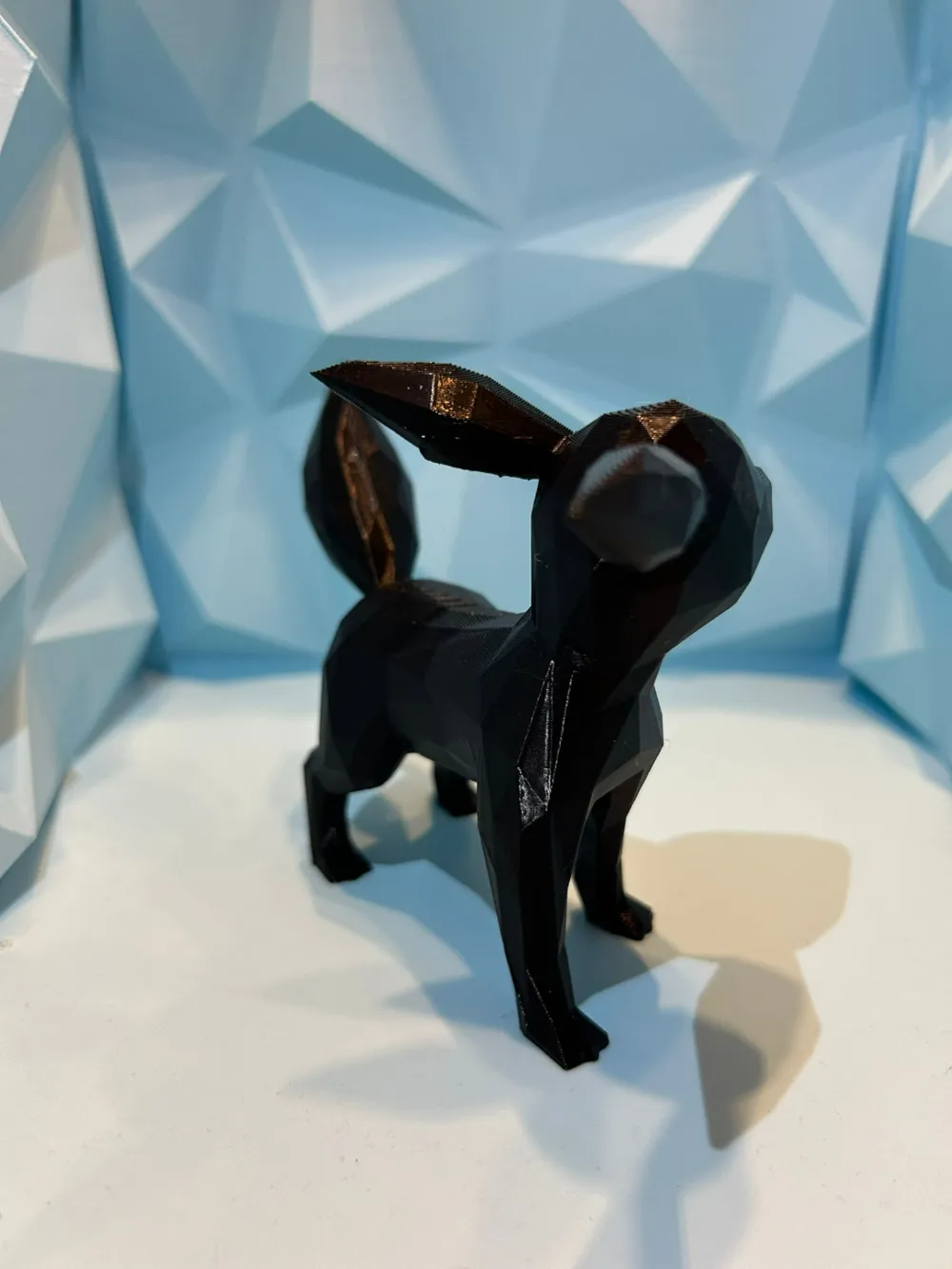 Umbreon Pokemon de bajo polígono por Zorzet90 - MakerWorld Umbreon Pokemon de bajo polígono por Zorzet90 - MakerWorld