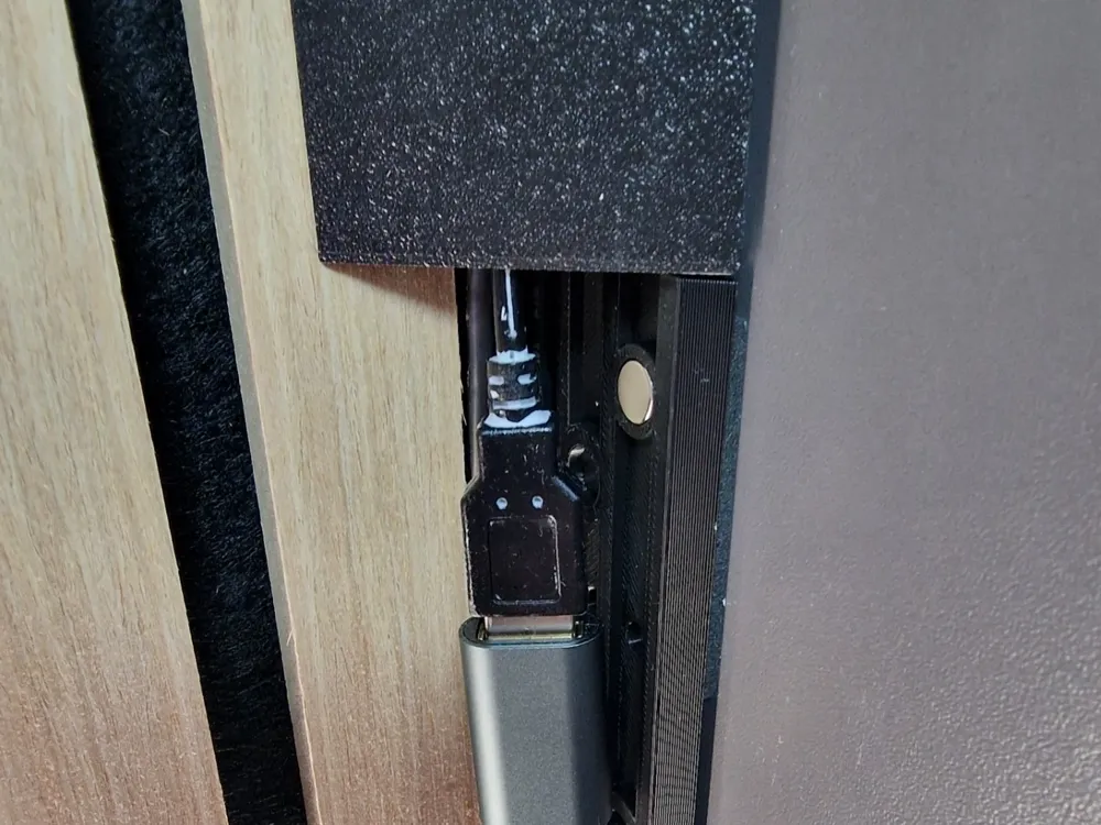 Magnetic corner cable channel by Edelassi - MakerWorld