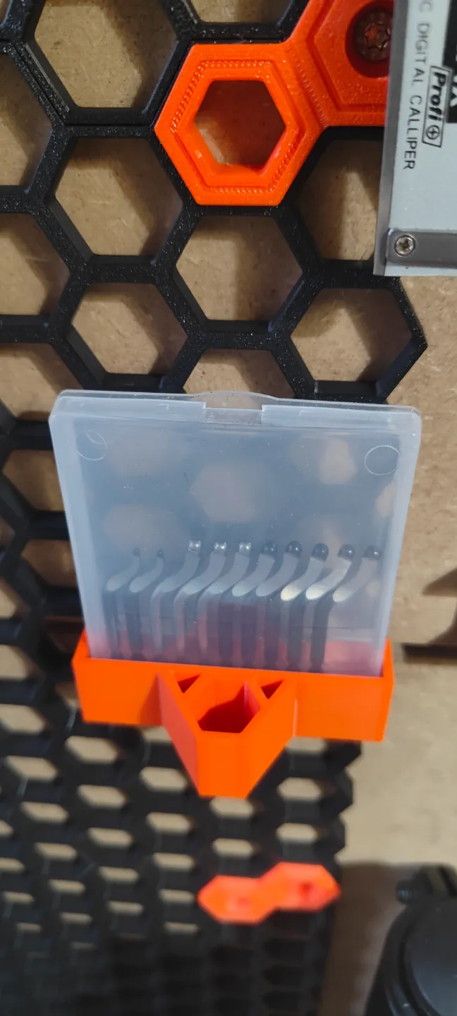 Deburring toll holder for Honeycomb Storage Wall HSW Remixed by mteomarch - MakerWorld
