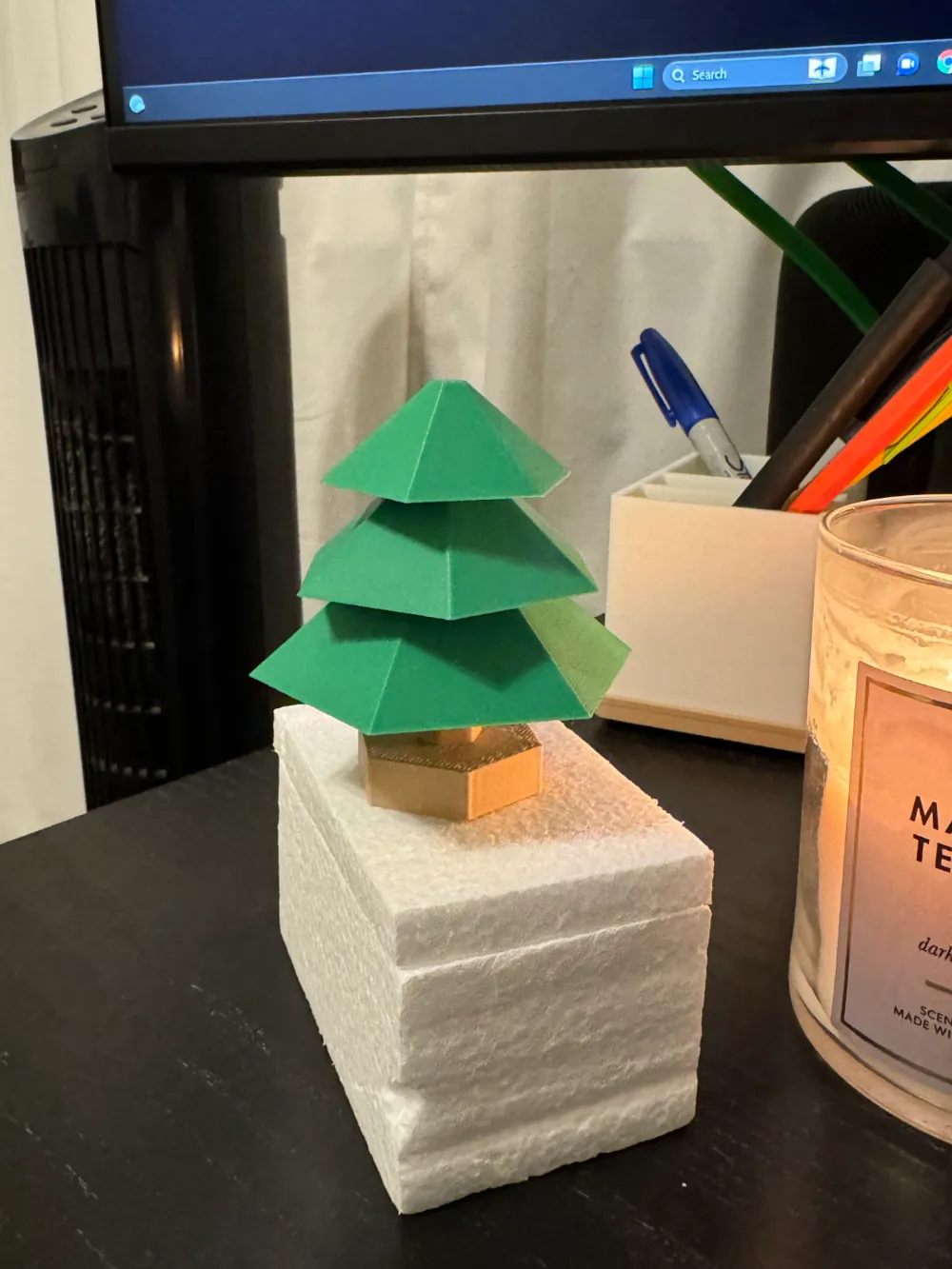 Low Poly Christmas Tree by joelramos8573 - MakerWorld