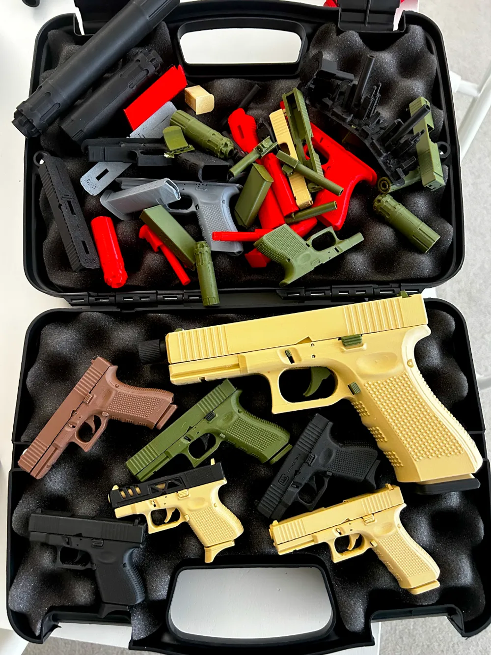 Fidget standard pistol keychain movable slide - Free 3D Print Model ...