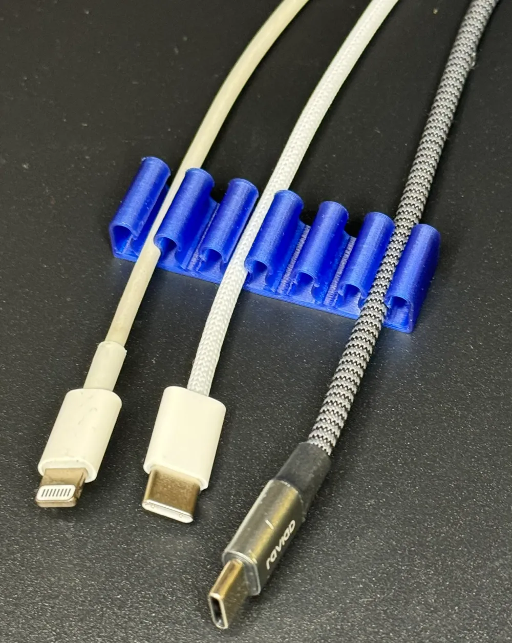 Erle´s Smart Cable Holder for a Tangle-Free Life by Erle09 - MakerWorld