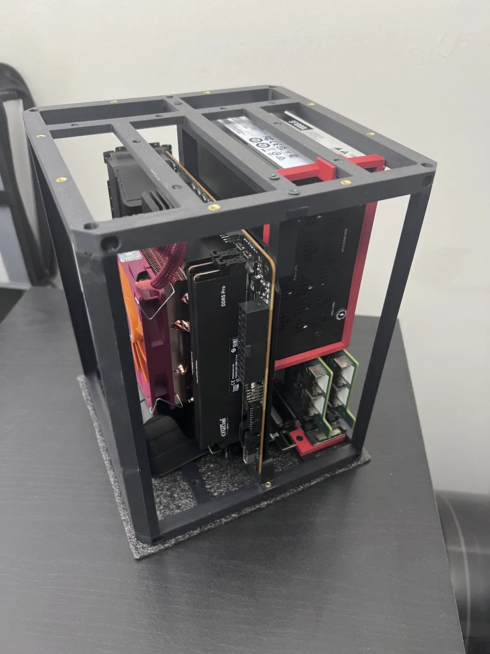 Modular NAS Mini-ITX Case by CW MakerWorld: Download Free 3D Models