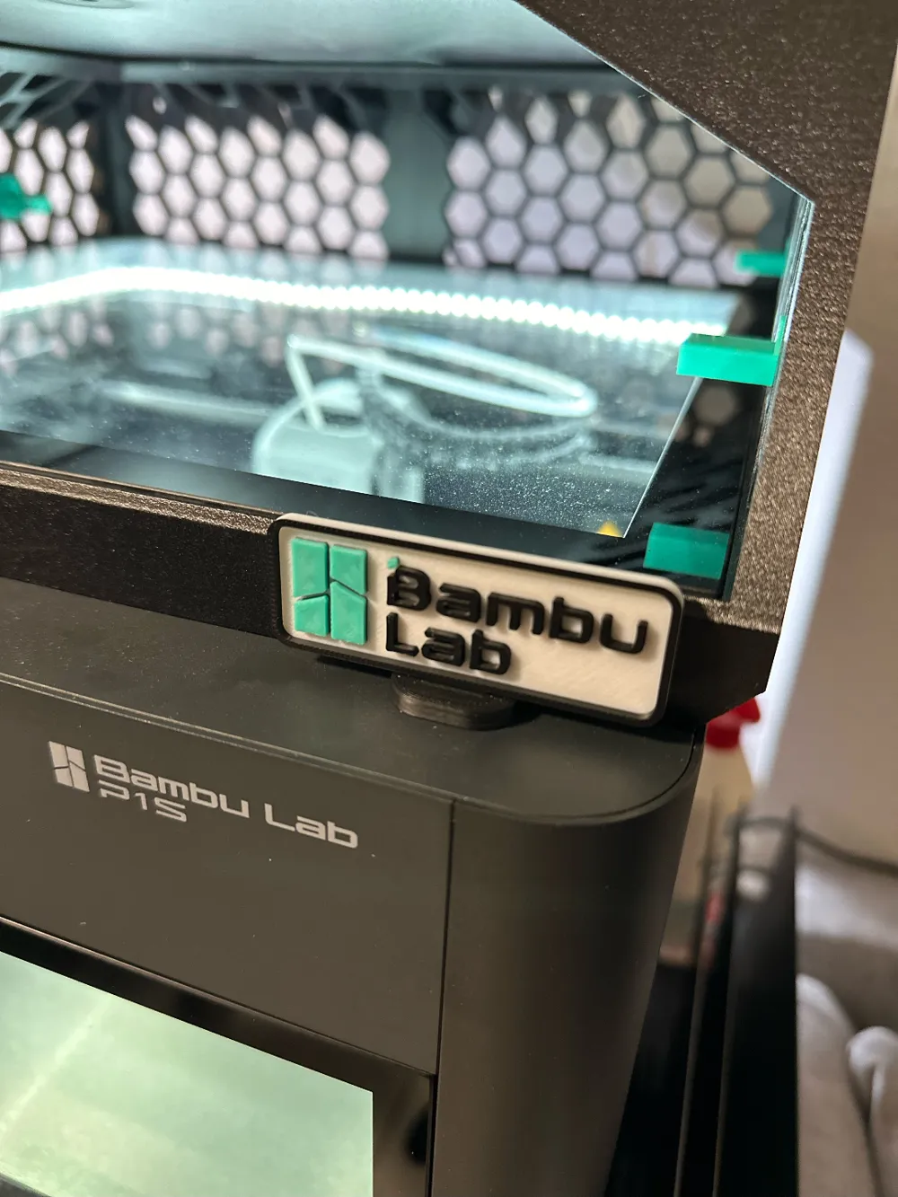 Bambu Lab Plug Sign P1P P1S P1 Logo top by Fix3D - MakerWorld