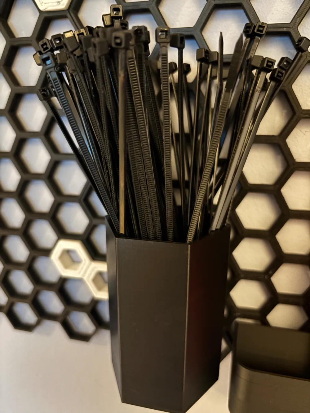 HSW Cable Tie Holder by 3lfriede - MakerWorld