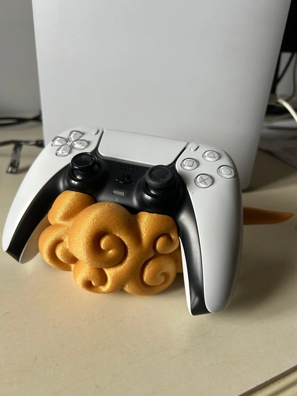 PS5 手柄支架 - 悟空筋斗云 - 龙珠 - 免费 3D 打印模型 - MakerWorld