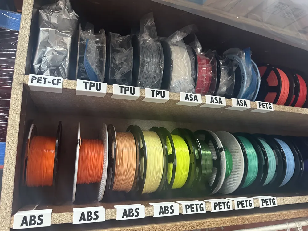 Clip-on Customizable Filament Labels for Shelf - Free 3D Print Model ...