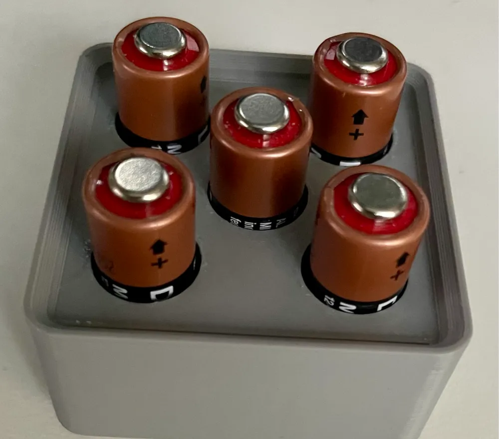 Gridfinity with pin MN21/32 battery storage Remixed by Demig74 - MakerWorld