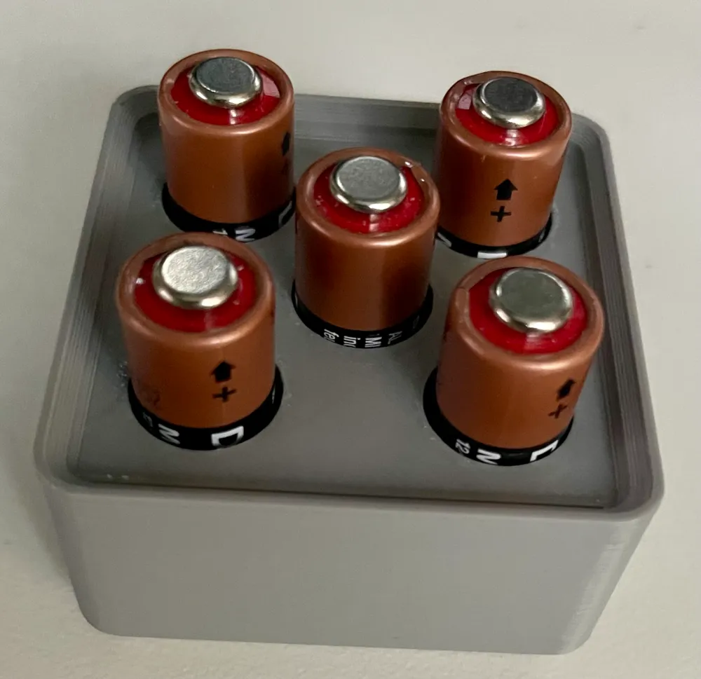 Gridfinity with pin MN21/32 battery storage Remixed by Demig74 - MakerWorld