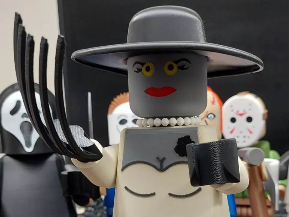 BIG BRICK Lady Dimitrescu by masterofall6 MakerWorld: Download Free 3D ...